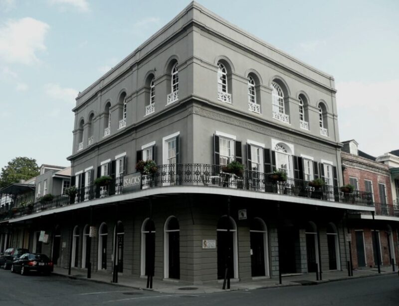 New Orleans: Voodoo Legends, Vampires & Magic Walking Tour - What You Can Expect from the Tour