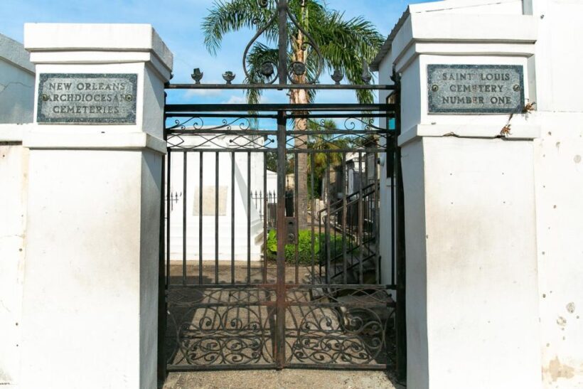 New Orleans: Walking Tour Inside St. Louis Cemetery No. 1 - An In-Depth Look at the St. Louis Cemetery No. 1 Tour