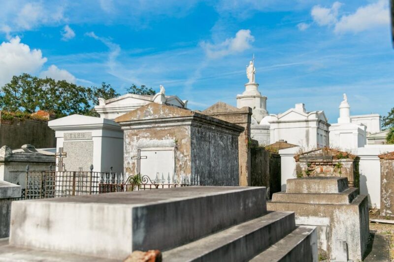 New Orleans: Walking Tour Inside St. Louis Cemetery No. 1 - What Reviewers Say