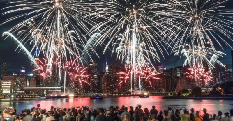 New York City: 4th of July Family Fireworks Party Cruise - FAQ