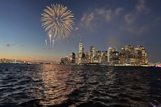 New York City 4th of July Fireworks Luxury Boat Tour - A Detailed Look at the Experience