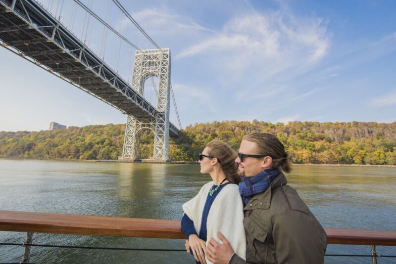 New York City: Afternoon Fall Foliage Lunch Cruise - What Makes the Experience Stand Out?