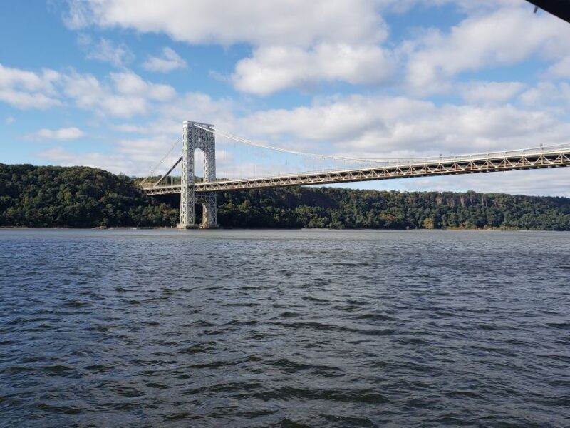 New York City: Afternoon Fall Foliage Lunch Cruise - FAQs