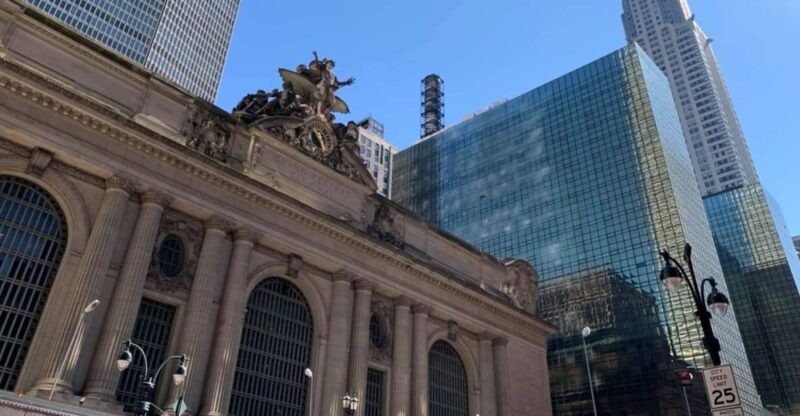 New York City: Art Deco and Architecture Landmarks Tour - Pacing, Group Size, and Accessibility