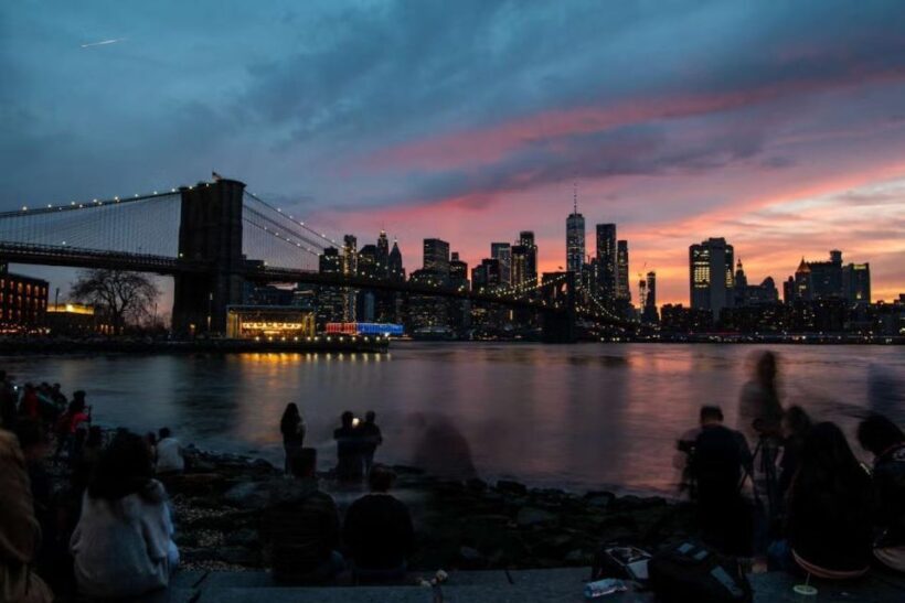 New York City: Brooklyn Bridge and Dumbo Walking Tour - A Deep Dive into the Brooklyn Bridge and Dumbo Experience