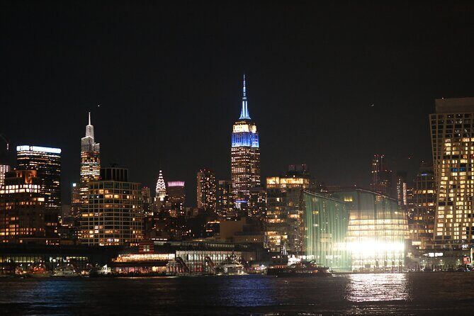 New York City Dinner Cruise on Luxury Yacht with Live Music - The Sum Up