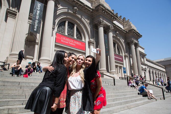 New York City Gossip Girl TV Show Sites Bus Tour - Discover the Glamour of Manhattan with the Gossip Girl TV Show Sites Bus Tour
