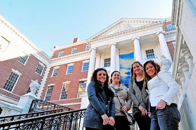 New York City Gossip Girl TV Show Sites Bus Tour - What Makes the Tour Valuable?