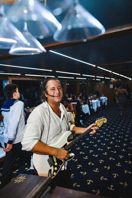 New York City: Gourmet Dinner Cruise with Live Music - The Itinerary in Detail: What to Expect