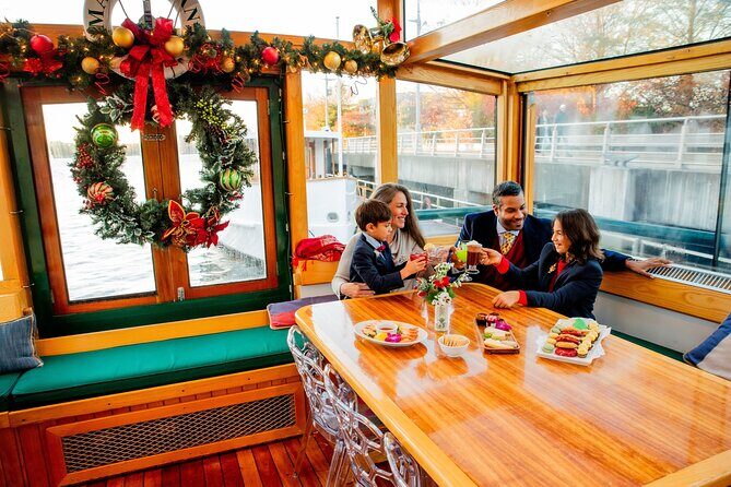 New York City Holiday Brunch Cruise on Classic Boat - An In-Depth Look at the Experience