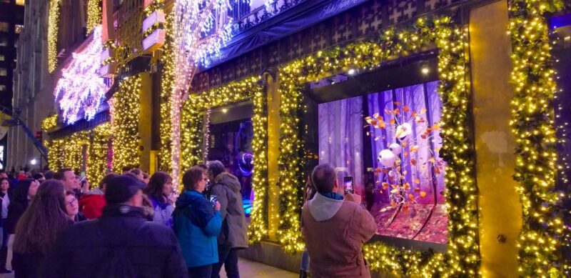 New York City: Holiday Lights Extravaganza Walking Tour - The Itinerary: What to Expect