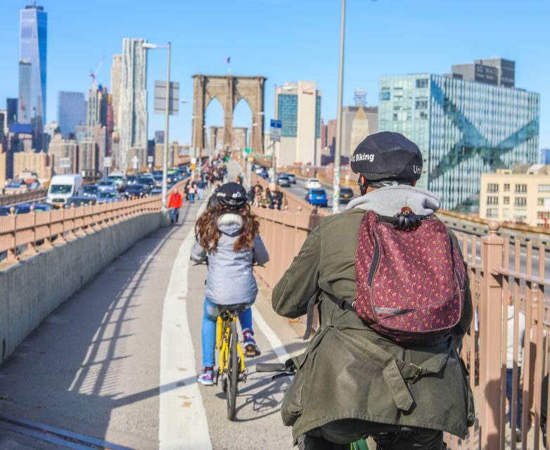 New York City: Lower Manhattan Bike Rentals - The Neighborhoods and Landmarks