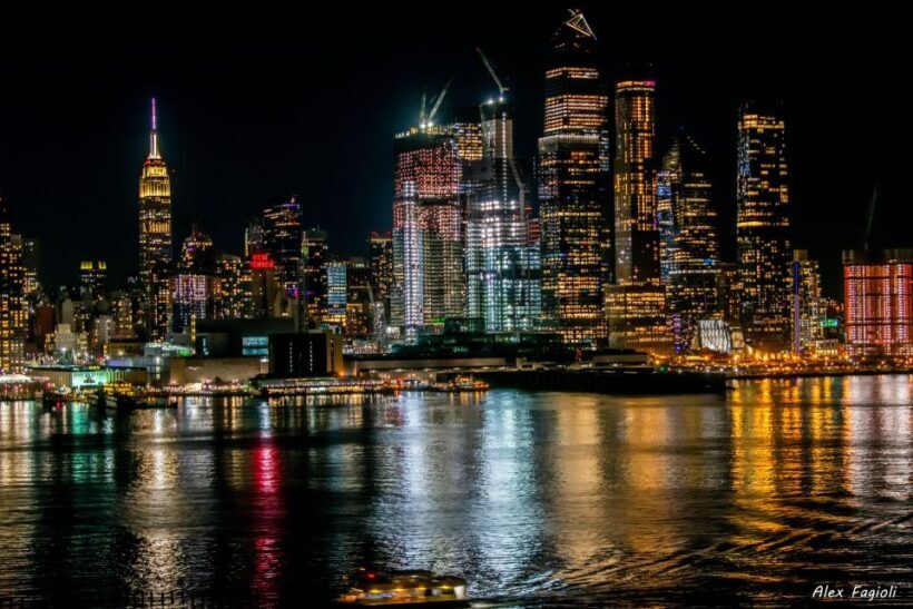 New York City: Night Skyline Bus Tour with Pizza Slice - Price and Value Analysis