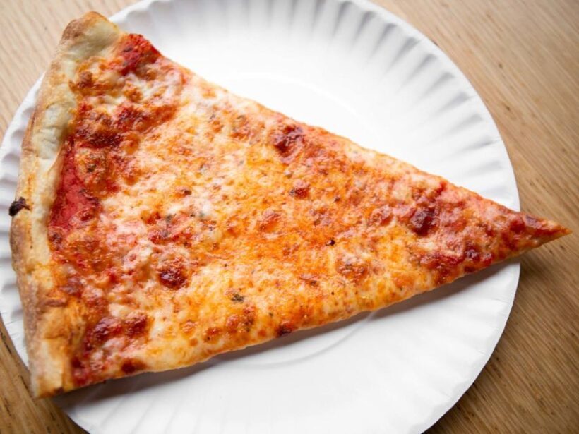 New York City: Sightseeing Walking Tour with Food Tastings - A Closer Look at the Tour Experience