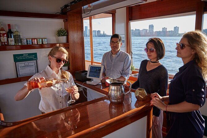 New York City Sunset Cocktail Cruise on Small Yacht - Price and Value