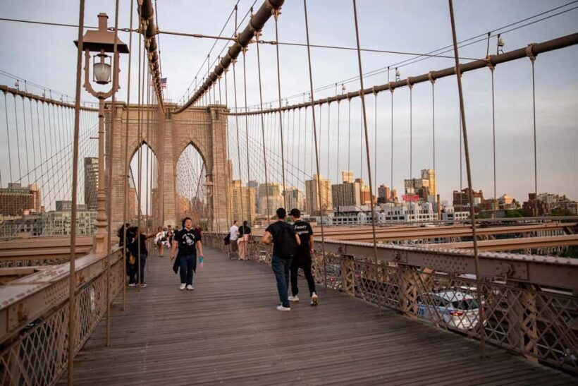 New York City Walk Tour Williamsburg DUMBO Brooklyn Bridge - A Walk through New York’s Most Photogenic Neighborhoods