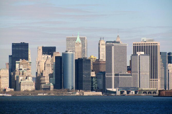 New York City's Financial District: A Self-Guided Audio Tour - Wall Street and the Charging Bull: A Classic Photo Op with a Story