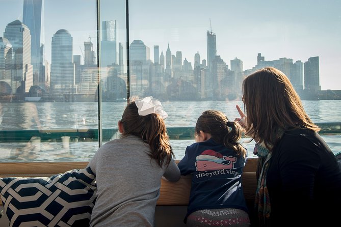 New York Harbor Brunch Cruise - Indulging in a Gourmet Brunch Aboard