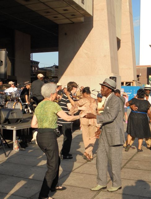 New York: Harlem Swing Dance History Stroll and Dance Class - Discovering Harlems Swing Roots