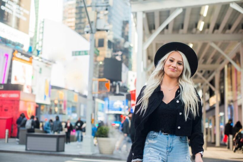 New York: Times Square Professional Photoshoot - Authentic Traveler Insight