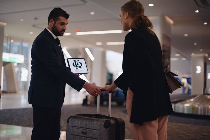 Newark (EWR) Airport Stretch Limo Service To NYC - An Elegant Start to Your NYC Trip