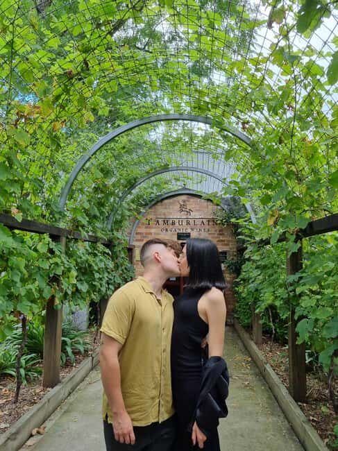 Newcastle: Hunter Valley Wine, Gin, Cheese & Chocolate Tour - Pickup and Transport