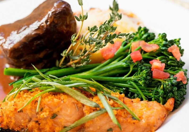 Newport Beach: Christmas Eve Buffet Brunch or Dinner Cruise - Key Points