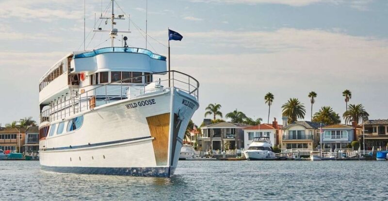 Newport Beach: Christmas Eve Buffet Brunch or Dinner Cruise - Practical Details and Tips