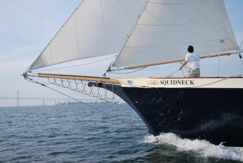 Newport: Day Sail on Narragansett Bay aboard Aquidneck - Views and Photo Opportunities