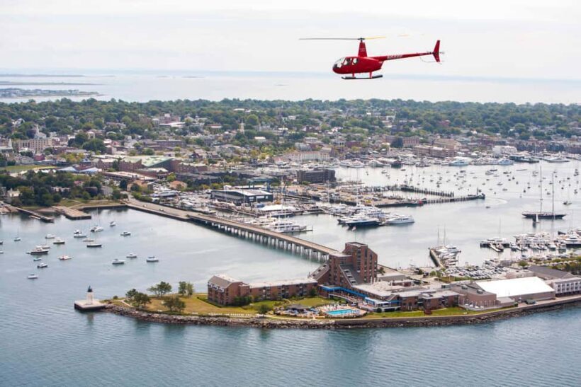Newport: Helicopter Tour Over Mansions for up to 3 people - Exploring Newport from Above: A Detailed Look