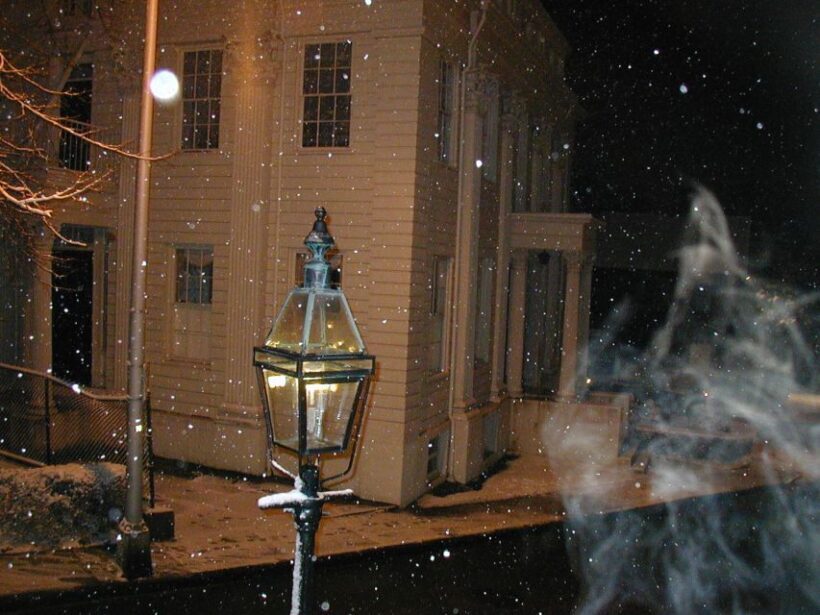 Newport: Historic District Ghosts Guided Walking Tour - An In-Depth Look at the Ghost Tour Experience