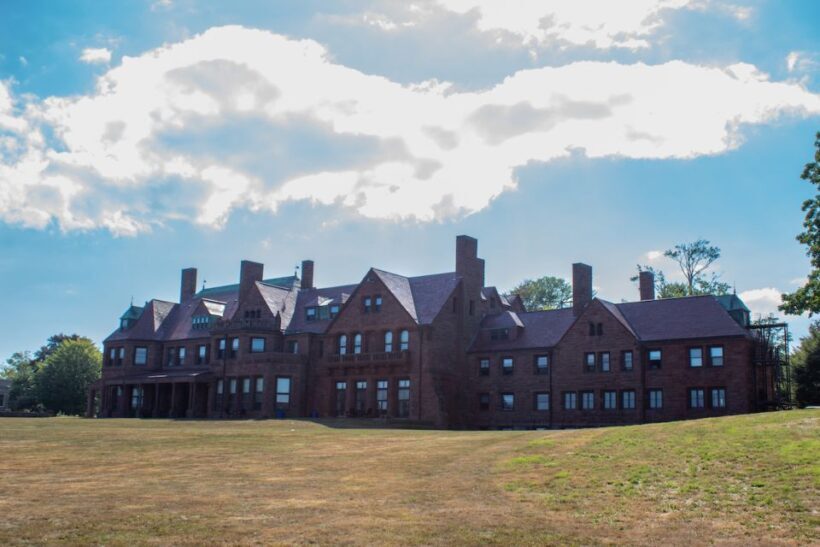 Newport, Rhode Island: Cliff Walk Gilded Age Audio Tour - Is It Worth the Price?