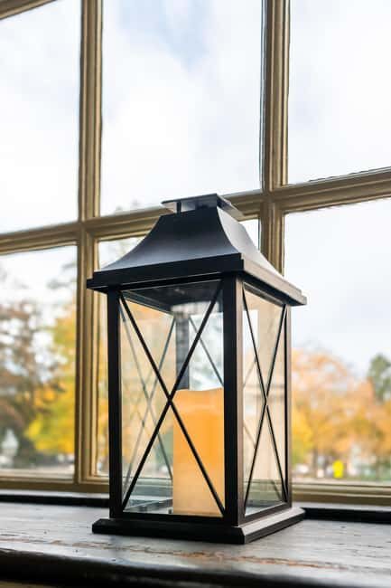Newport, RI: Holiday Lantern Walking Tour - What to Expect During the Tour