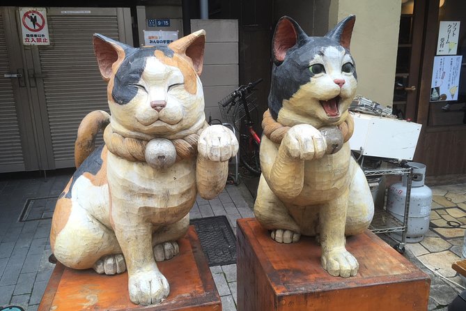 Nezu Shrine and Yanaka Backstreet Walking Tour by Storyteller - Visiting Shinto Shrines and Cemeteries