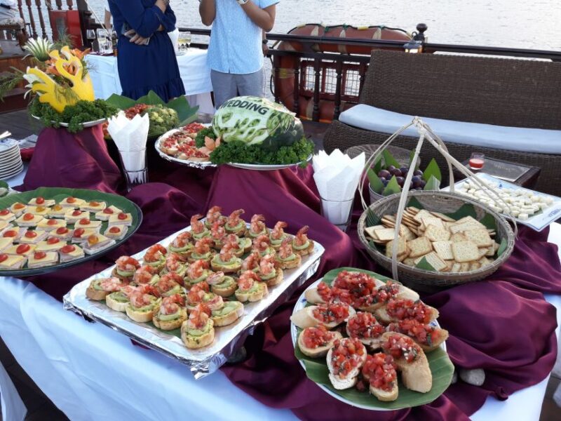 Nha Trang: Romantic Sunset Cocktails and Dinner Cruise - Is This Cruise Right for You?