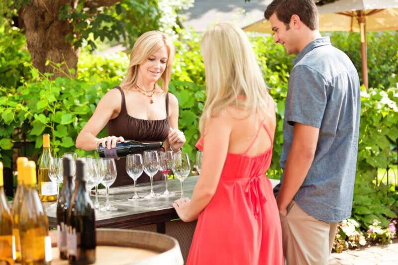 Niagara, Canada: Half-Day Winery Tour with Tastings - FAQ