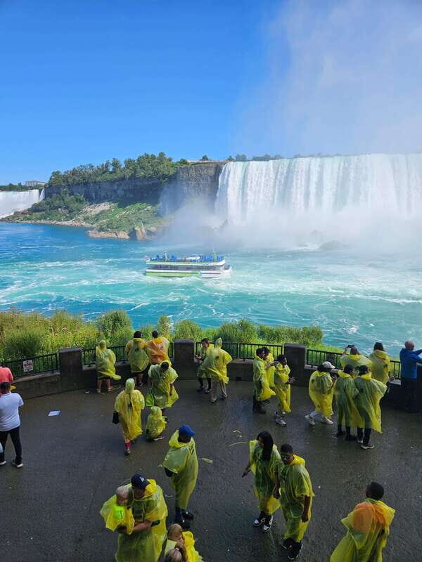 Niagara Falls: Canada with a Portuguese-speaking guide - An Authentic Look at Niagara’s Many Layers