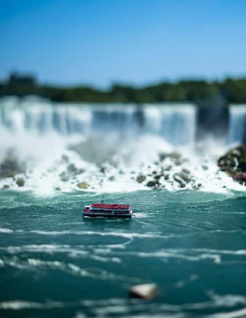 Niagara Falls: Guided Portraiture Tour with Boat Ride - Key Points