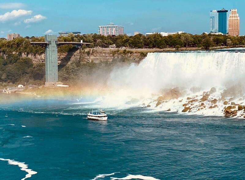 Niagara Falls: Luxury Private Tour with Winery stop - Authentic Traveler Insights