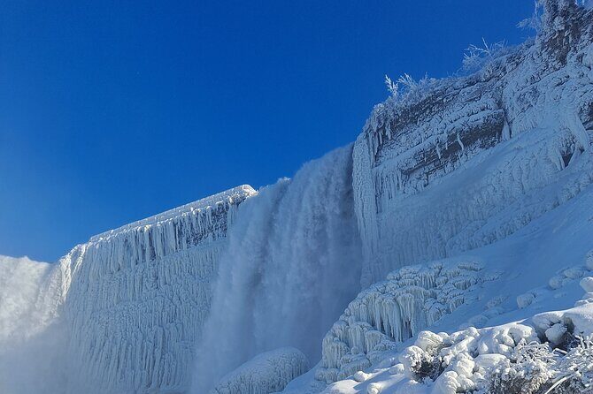 Niagara Falls Night Time Walking Tour - The Group Dynamic and Practical Considerations