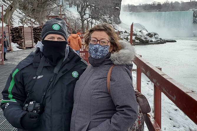 Niagara Falls NY Small Group Winter Wonderland Tour - Guide Expertise and Professionalism