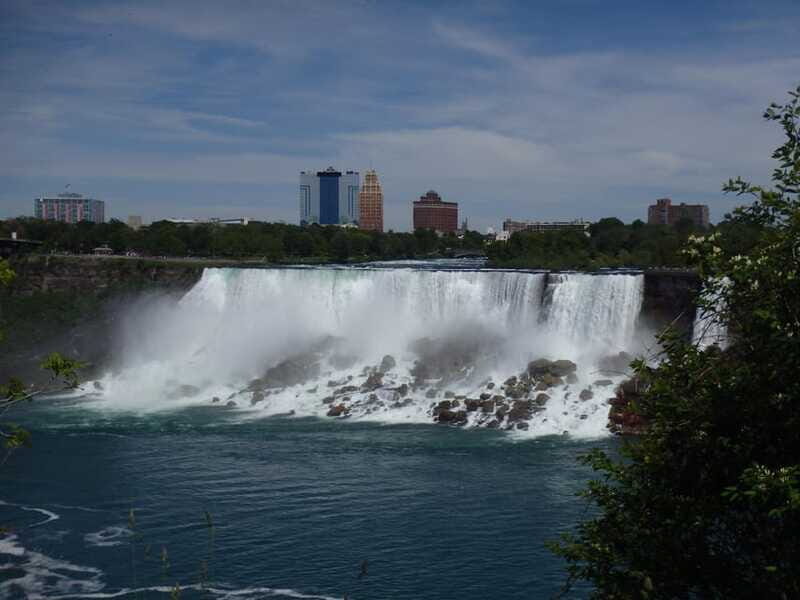 Niagara Falls, Ontario: Day tour starting in Toronto - Price and Value Considerations