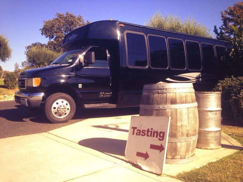 Niagara Falls: Public Niagara Wine Tour with Transportation - Key Points