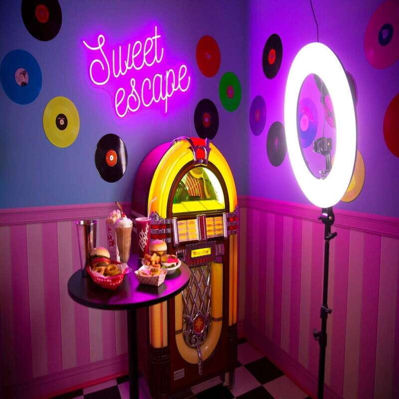 Niagara Falls: Ripley's Selfie Studios - A Creative Break at Ripleys Selfie Studios