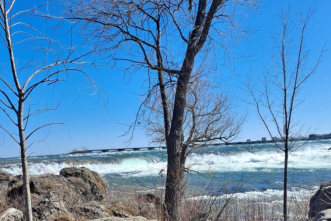 Niagara Falls Tour Includes Maid of the Mist & Cave of the Winds - FAQ