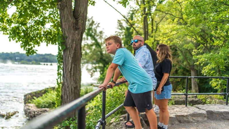 Niagara Falls: USA and Canada Tour with Boat Cruise + Lunch - Scenic Drive and Close-Up Views