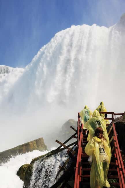 Niagara Falls: VIP Maid of the Mist & Cave of the Winds Tour - A Detailed Look at the Niagara Falls VIP Tour