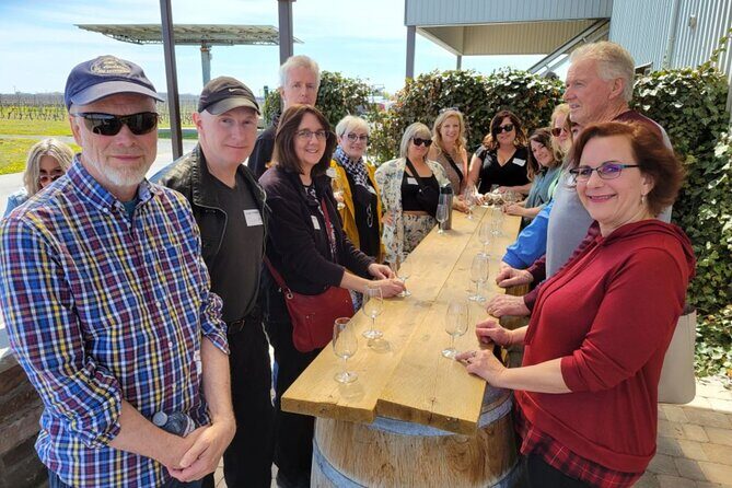 Niagara-on-the-Lake Cycle and Wine-Tasting Tour with Optional Lunch - An Authentic Look at the Niagara-on-the-Lake Cycle and Wine Tour