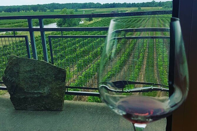 Niagara-on-the-Lake Late Afternoon Wine, Cheese and Spirits Tour - Transportation and Group Size: Comfort and Atmosphere