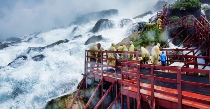 Niagara, USA: Daredevil Walking Tour with Cave of the Winds - Cave of the Winds: Crashing Close-up